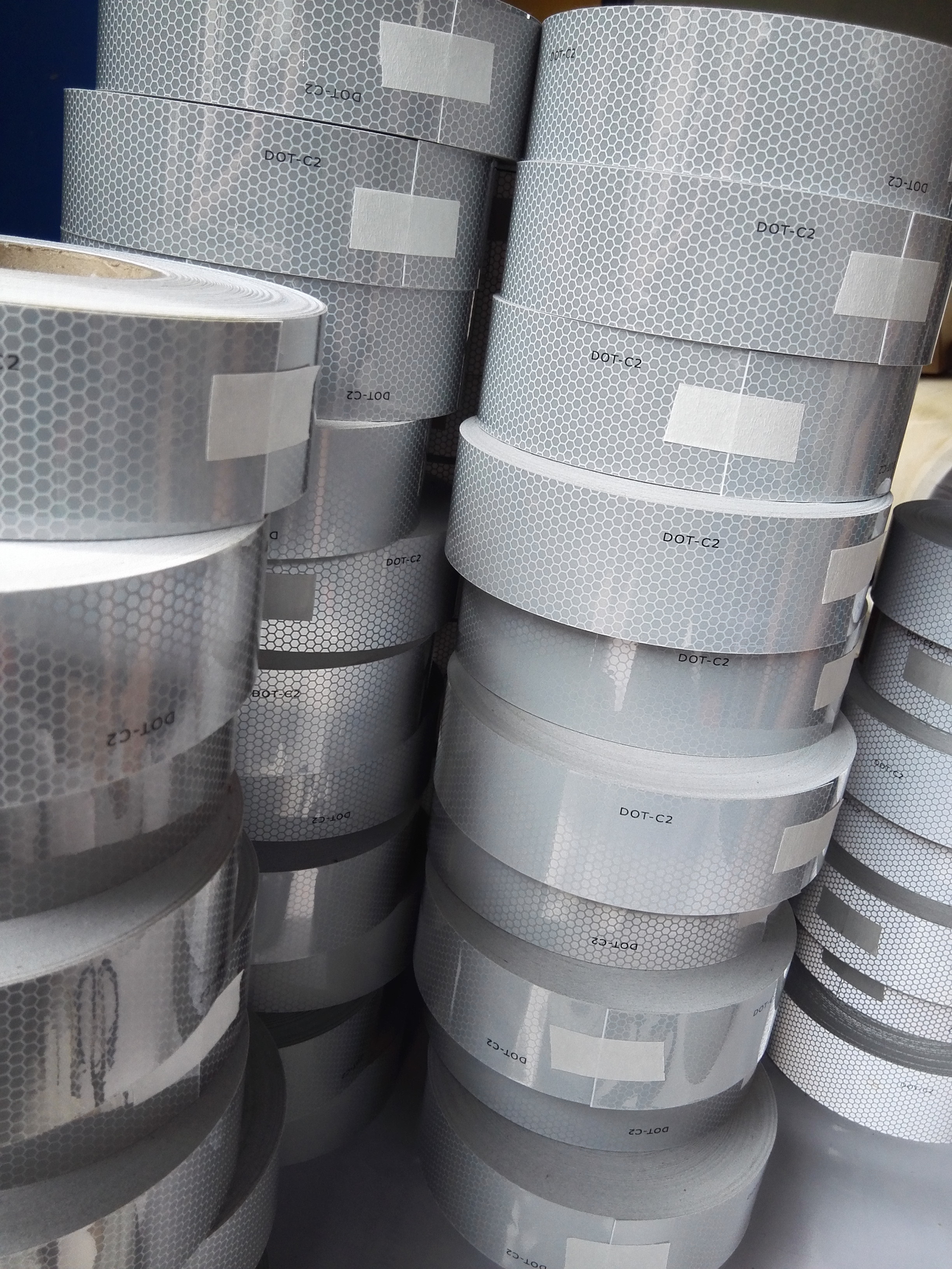 Micro Glass Bead Honeycomb Reflective Tape Red White DOT C2 Sticky ...