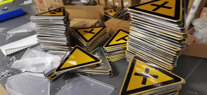 Printable PVC Engineering Grade Retro Reflective Vinyl For Roadway Signs