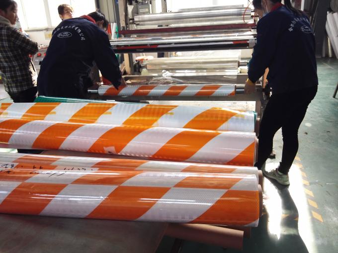 Diamond Grade Prismatic Reflective Sheeting Self Adhesive For High Way ...